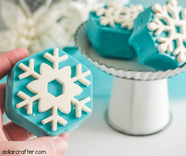 DIY Snowflake Hot Cocoa Bombs ⋆ Dollar Crafter